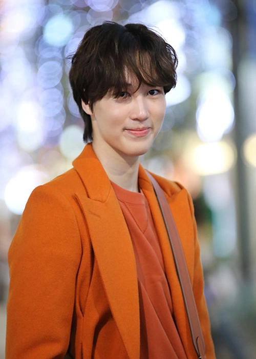 Aun Napat Patcharachavalit: Biography, TV Shows List - WeGreen Entertainment