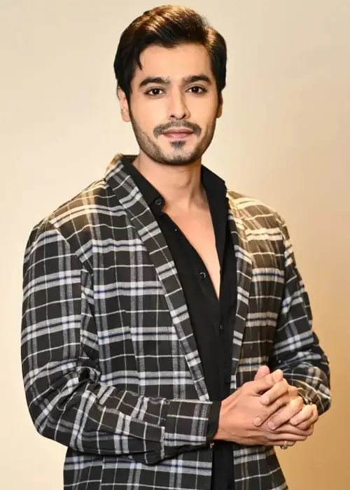 Vishal Solanki: Biography - WeGreen Entertainment