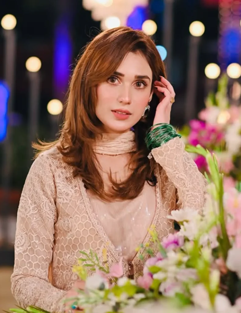 Hina Tariq: Biography, Dramas List - WeGreen Entertainment