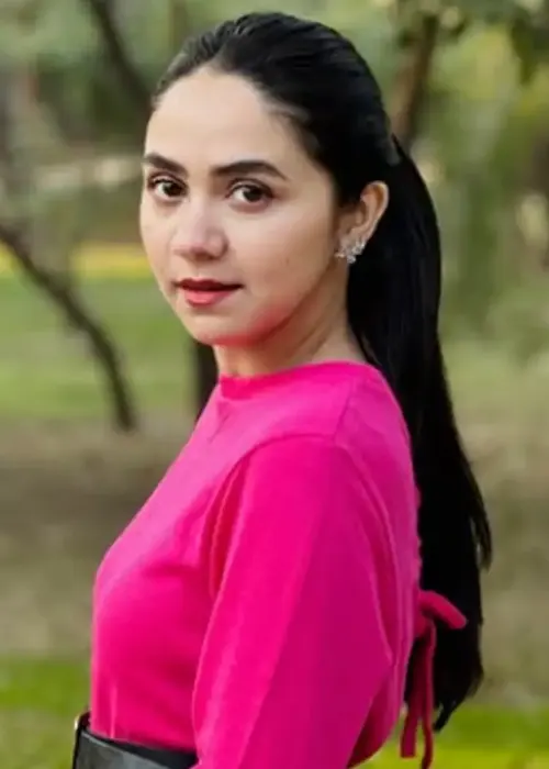 Mishal Chaudhry: Biography, Dramas List - WeGreen Entertainment